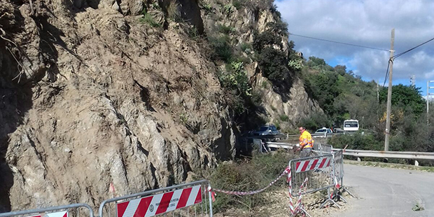 SikilyNews.it - Savoca, venerdì 9 Sp 19 chiusa per la posa delle reti ... SikilyNews.it - Savoca, venerdì 9 Sp 19 chiusa per la posa delle reti ...