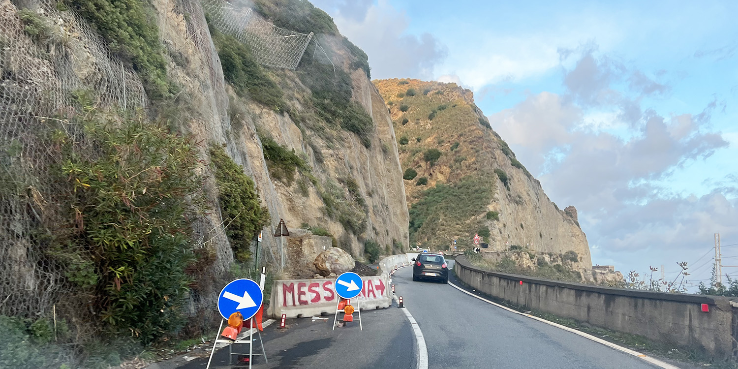 SikilyNews.it - Lavori sui costoni di Capo Alì, la Strada statale 114 ... SikilyNews.it - Lavori sui costoni di Capo Alì, la Strada statale 114 ...