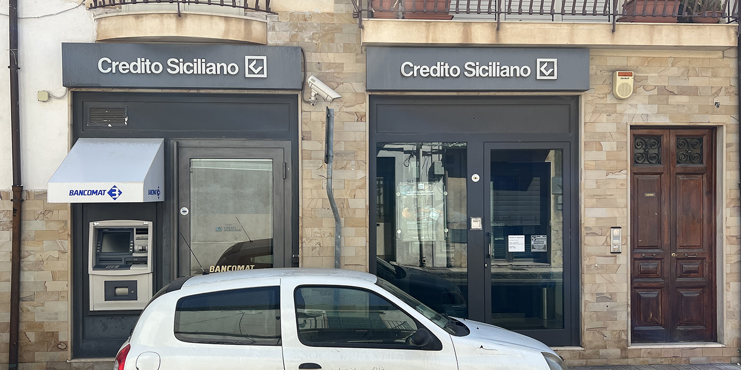 SikilyNews.it - Chiude l'ultima banca rimasta a Roccalumera: per i ... SikilyNews.it - Chiude l'ultima banca rimasta a Roccalumera: per i ...