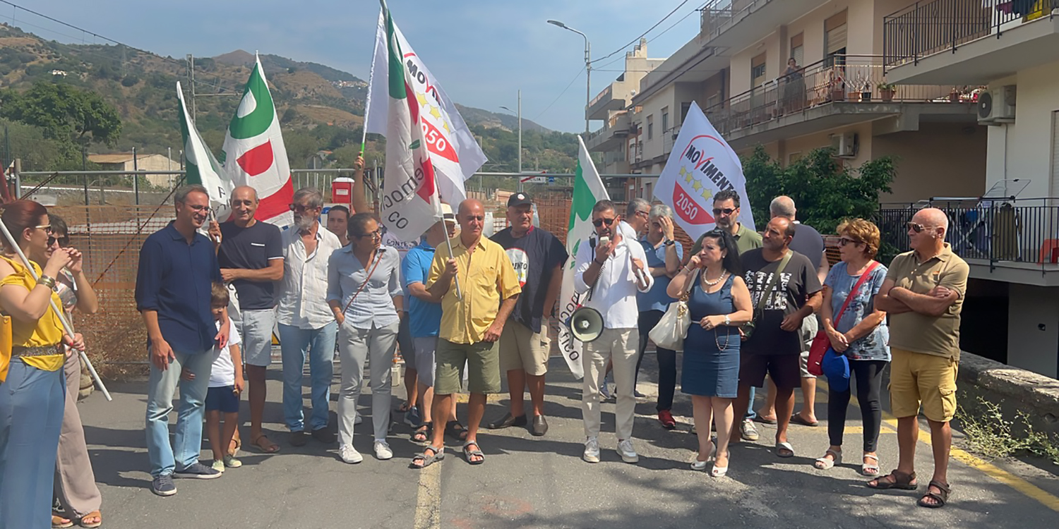SikilyNews.it - Ponte chiuso dal 2018, esplode la protesta ... SikilyNews.it - Ponte chiuso dal 2018, esplode la protesta ...