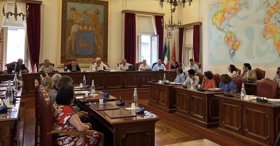 SikilyNews.it - Taormina, impianti sportivi, lavori d'aula e bagni ... SikilyNews.it - Taormina, impianti sportivi, lavori d'aula e bagni ...